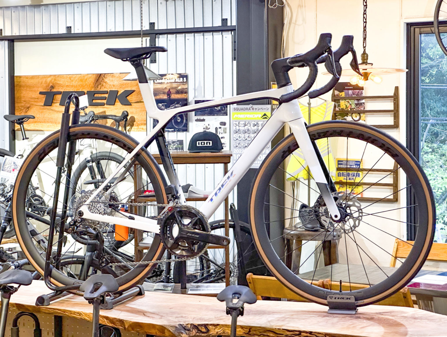 新型「MADONE SL6 Gen8」のご紹介 | 大阪-平野 ロード・クロス・マウンテン・トライアスロン・キッズその他スポーツバイク専門店 ...